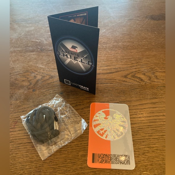 Marvel | Toys | Marvel Shield Cosplay Access Badge Lootcrate Exclusive ...